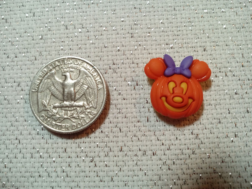 Mickey Mouse Head Needle Minder – Sandra's Stitch Stash